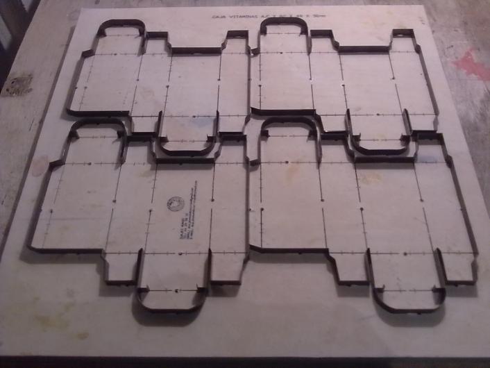 Equipo y Material para elaboración de Suajes. • Tecnosuiza SA de CV